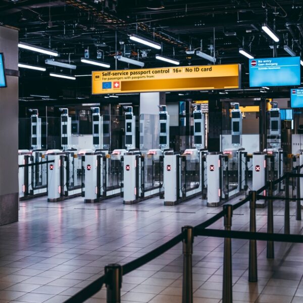 Travel Authorisation for UK Citizens: ETIAS vs. ESTA vs. eTA - ETIAS UK